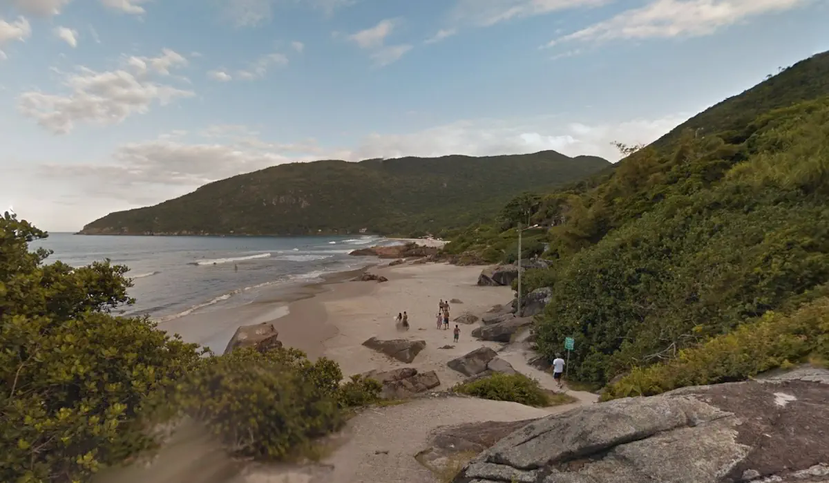 Praia do Saco do Matadouro em Florianópolis: O Paraíso Escondido Entre ...